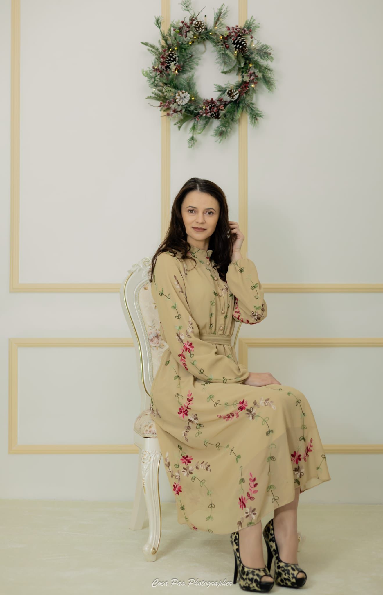 Rochie brodată , elastică în talie - Baticuri | Fuste | Rochii | Bentite